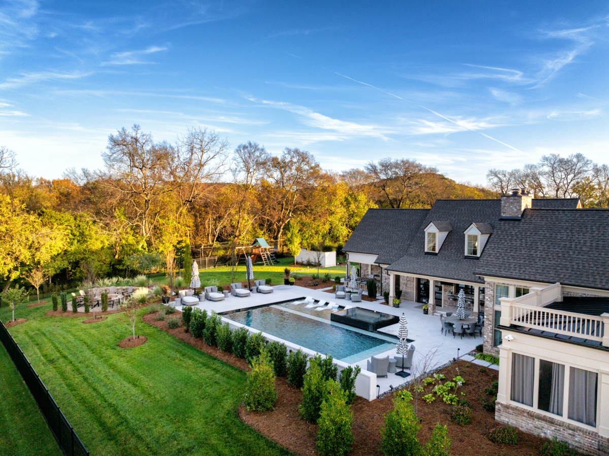 Arrington’s Luxury Custom Pool Builder - Basin Pool Designs